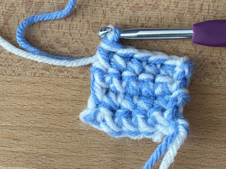 How To: Crochet with 2 Strands – Lousy Llama